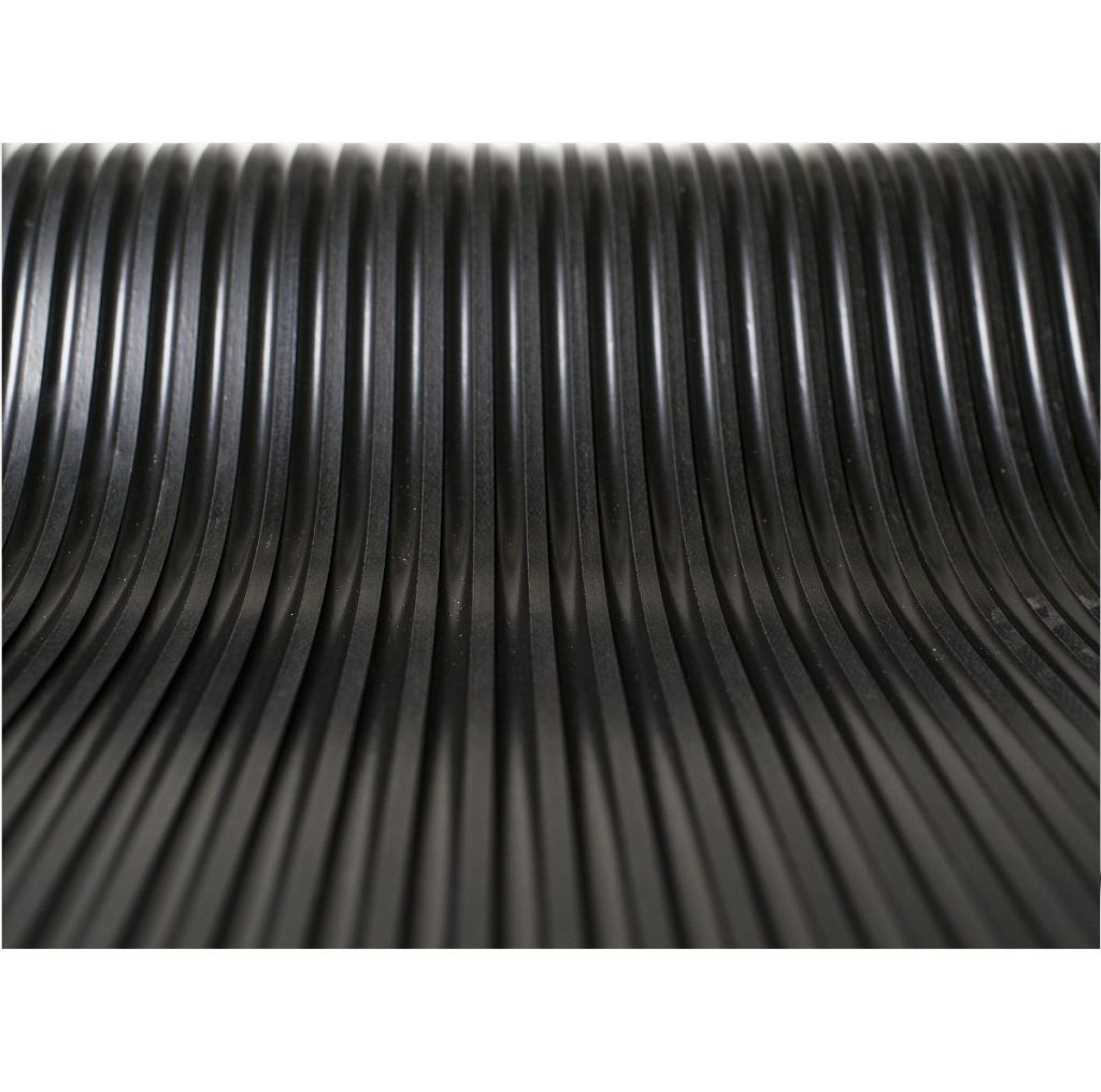 Dielectric mat 26,5 kV – ELEKTROPOMŮCKY PARDUBICE s.r.o.